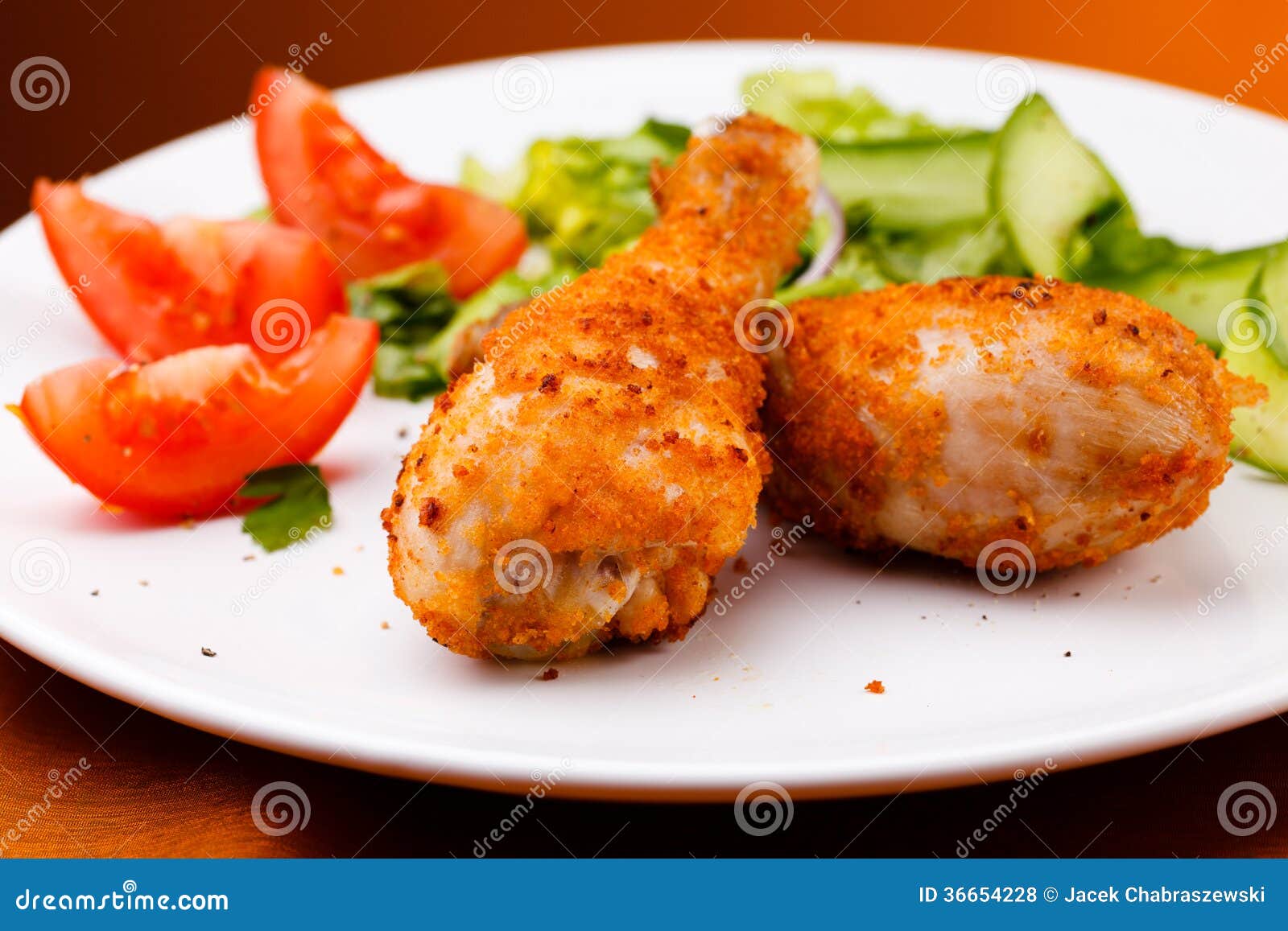 Pilon rôti de poulet photo stock. Image du diner, garnissez - 36654228