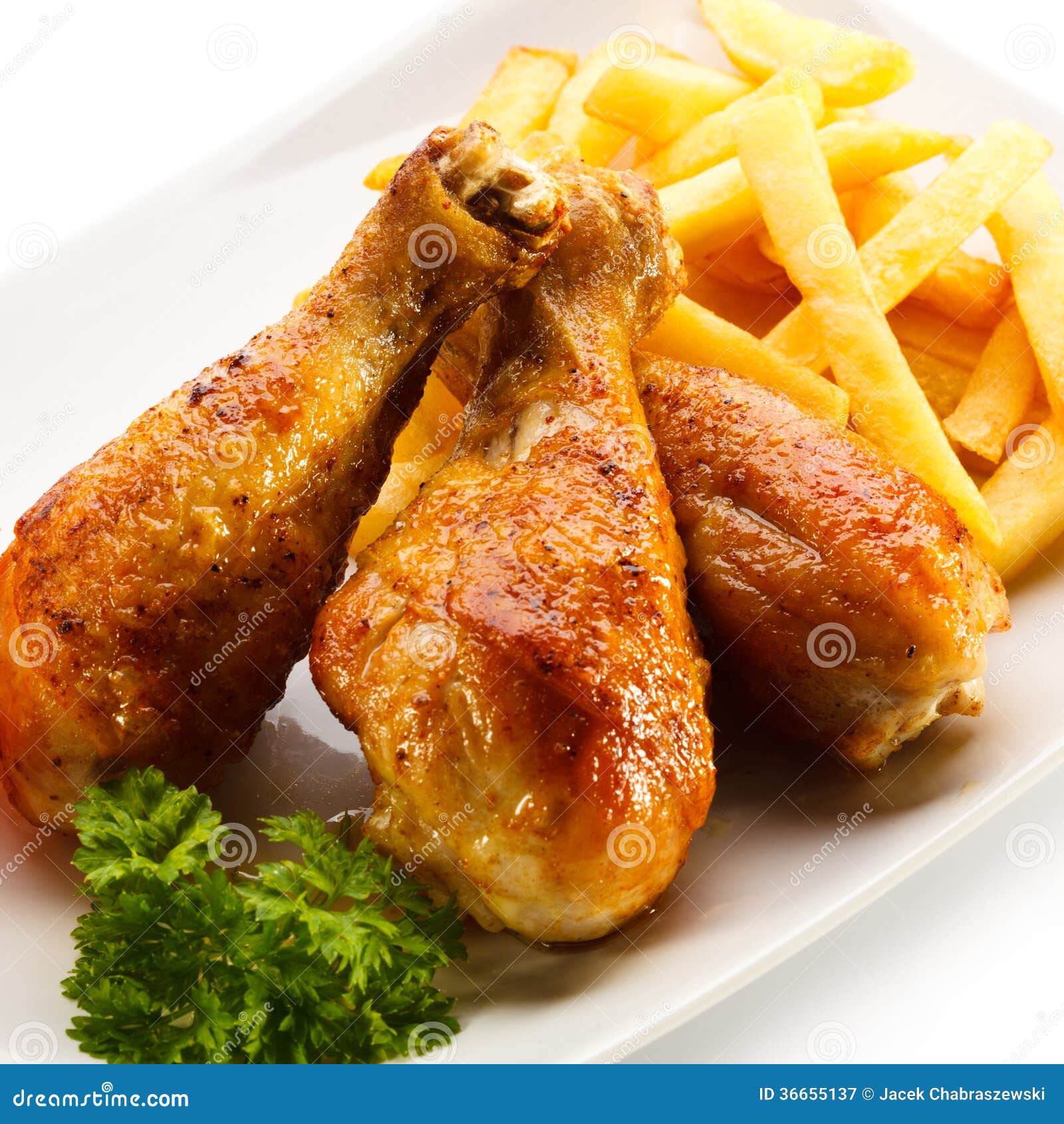 Pilon Rôti De Poulet Avec Des Puces Image stock - Image du garnissez ...