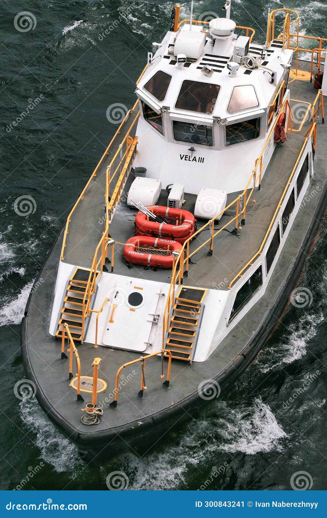 Pilot Boat Approaching Vessel in Panama Editorial Photo - Image of ...