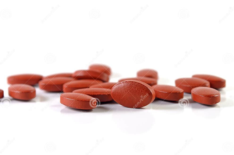 Pilule rouge image stock. Image du vitamine, isolement - 51633033