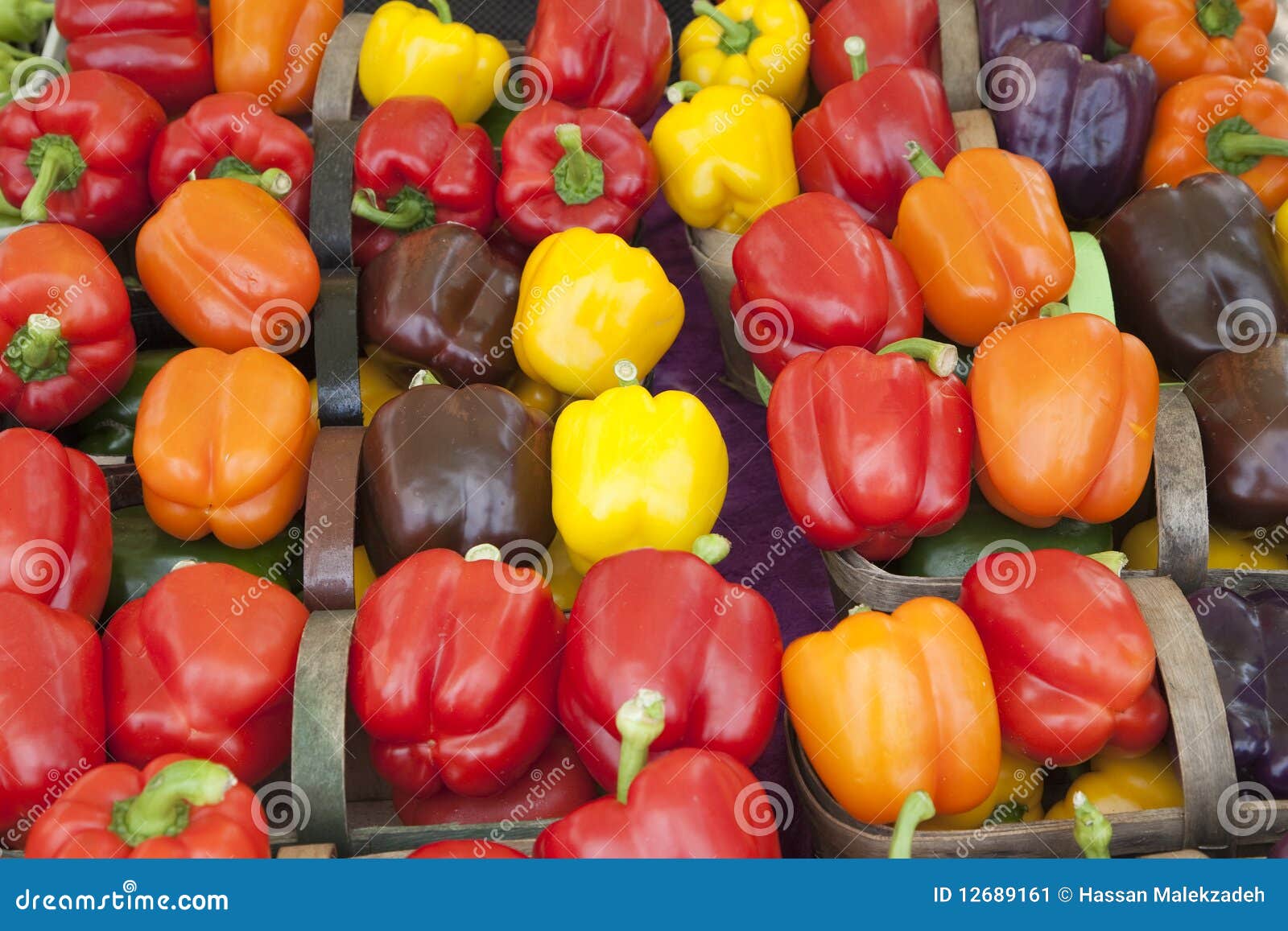 Pimienta multi del color imagen de archivo. Imagen de sabroso - 12689161