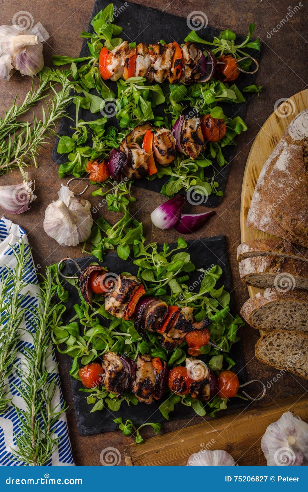 Pincho Asado a La Parilla De La Carne Imagen de archivo - Imagen de ...