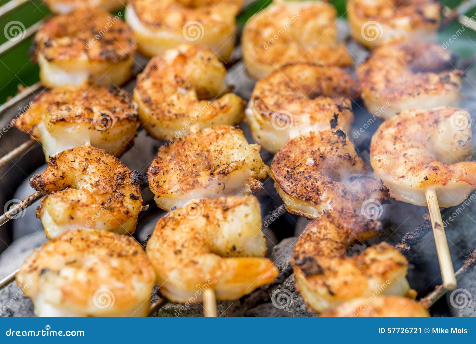 Pinchos del camarón imagen de archivo. Imagen de barbacoa - 57726721