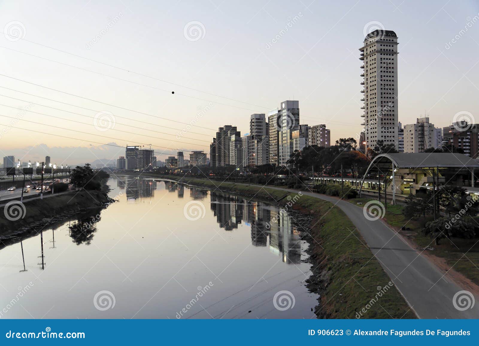Pinheiros River in Sao Paulo by Night Stock Image - Image of lanes ...