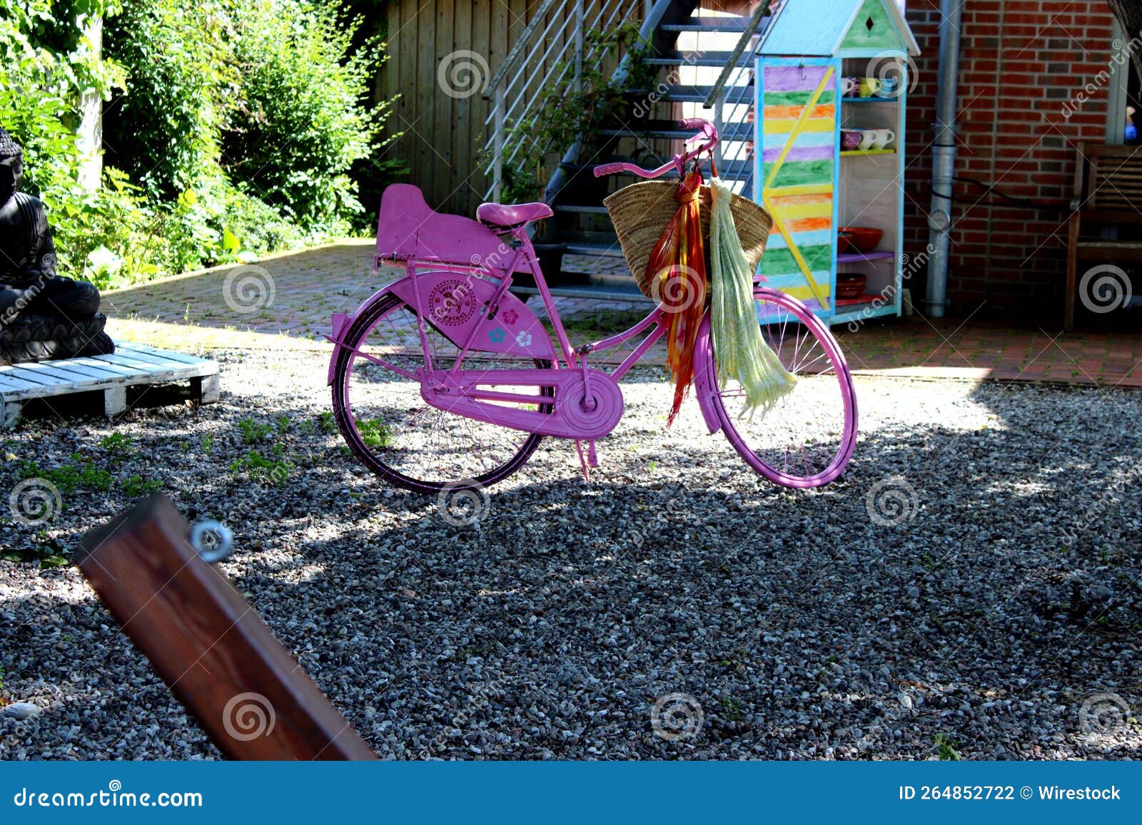 Pink bicycle in the park editorial photography. Image of beautiful ...