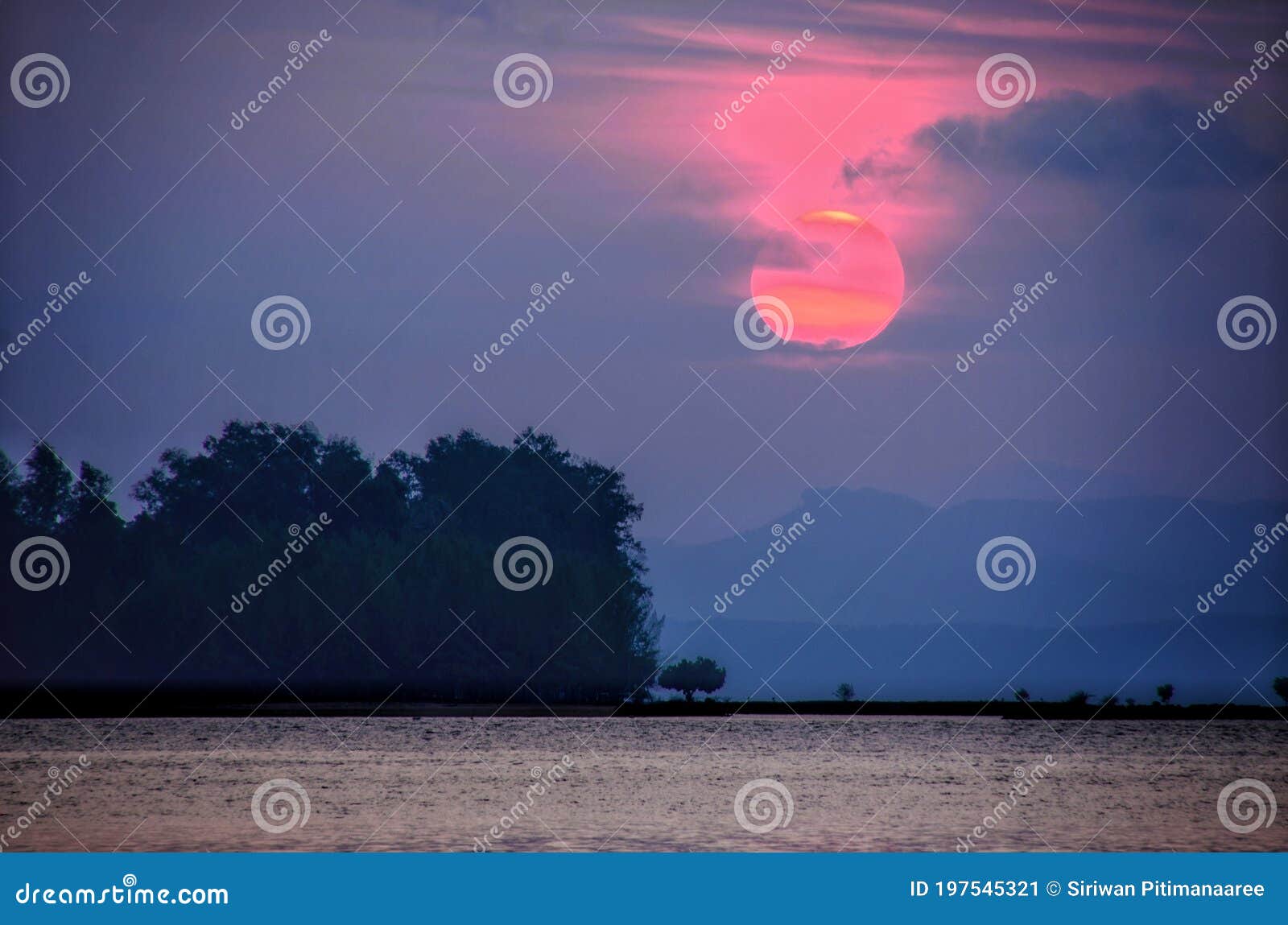Pink Big Sun Rising Above the Sea Stock Image - Image of light, nature ...