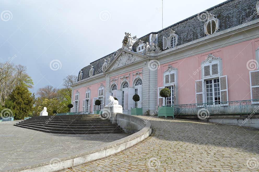 Pink castle in Dusseldorf stock image. Image of japanese - 92821831