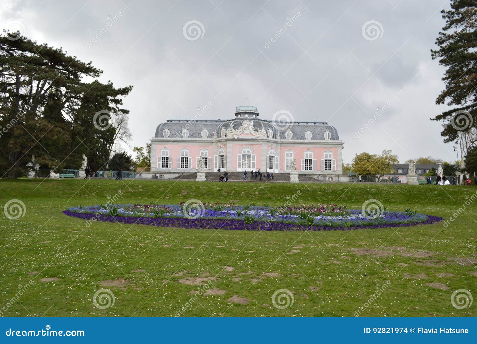 Pink castle in Dusseldorf stock photo. Image of benrath - 92821974