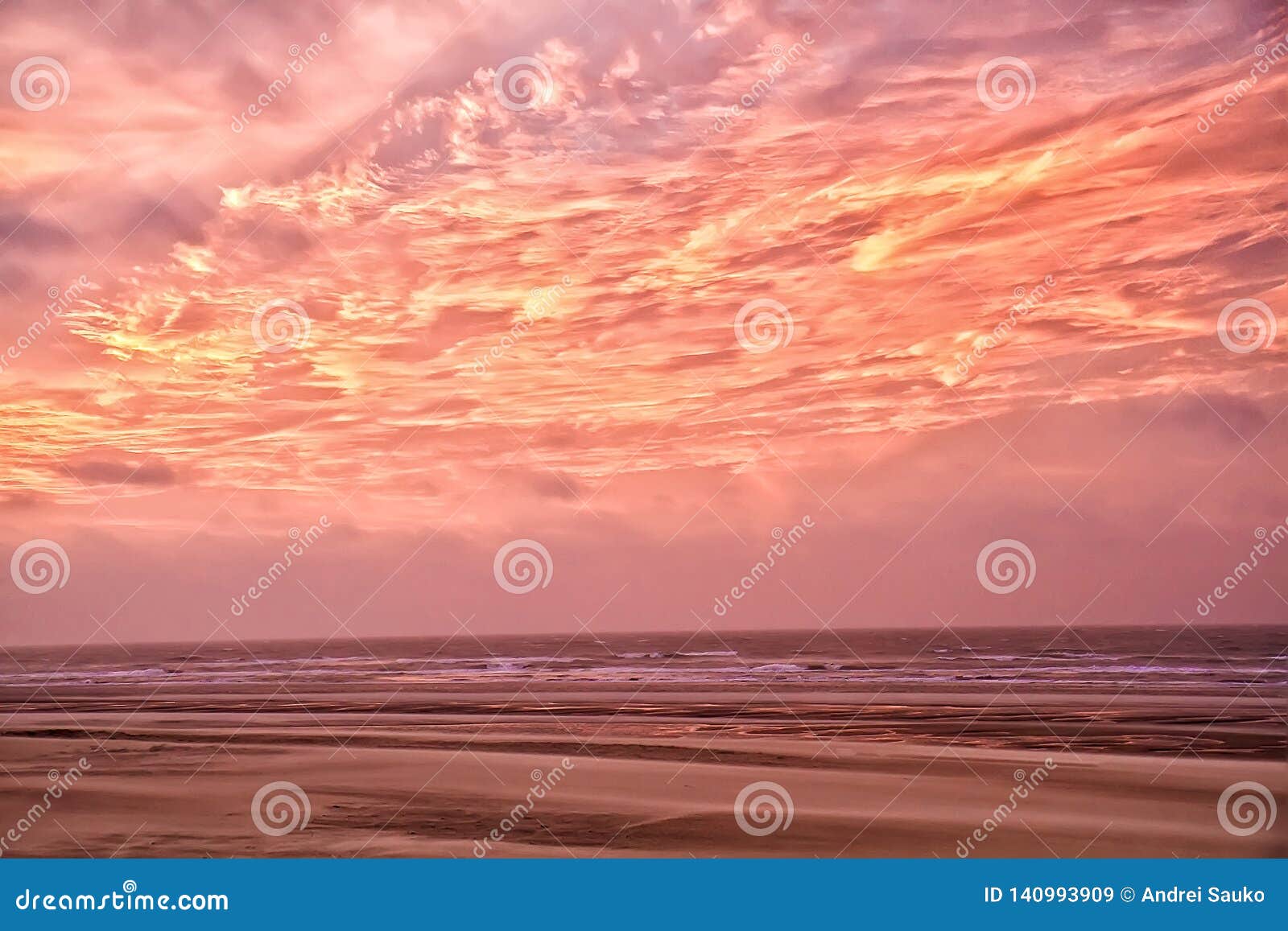 Pink clouds at sunset stock image. Image of cloud, atmosphere - 140993909