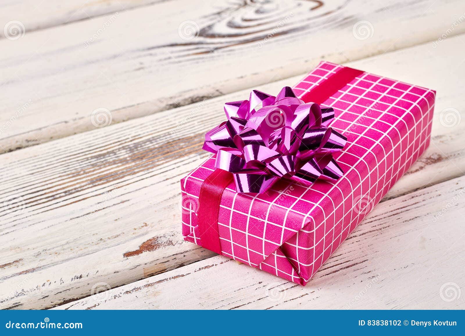 Pink gift box with bow. stock photo. Image of plaid, backdrop - 83838102