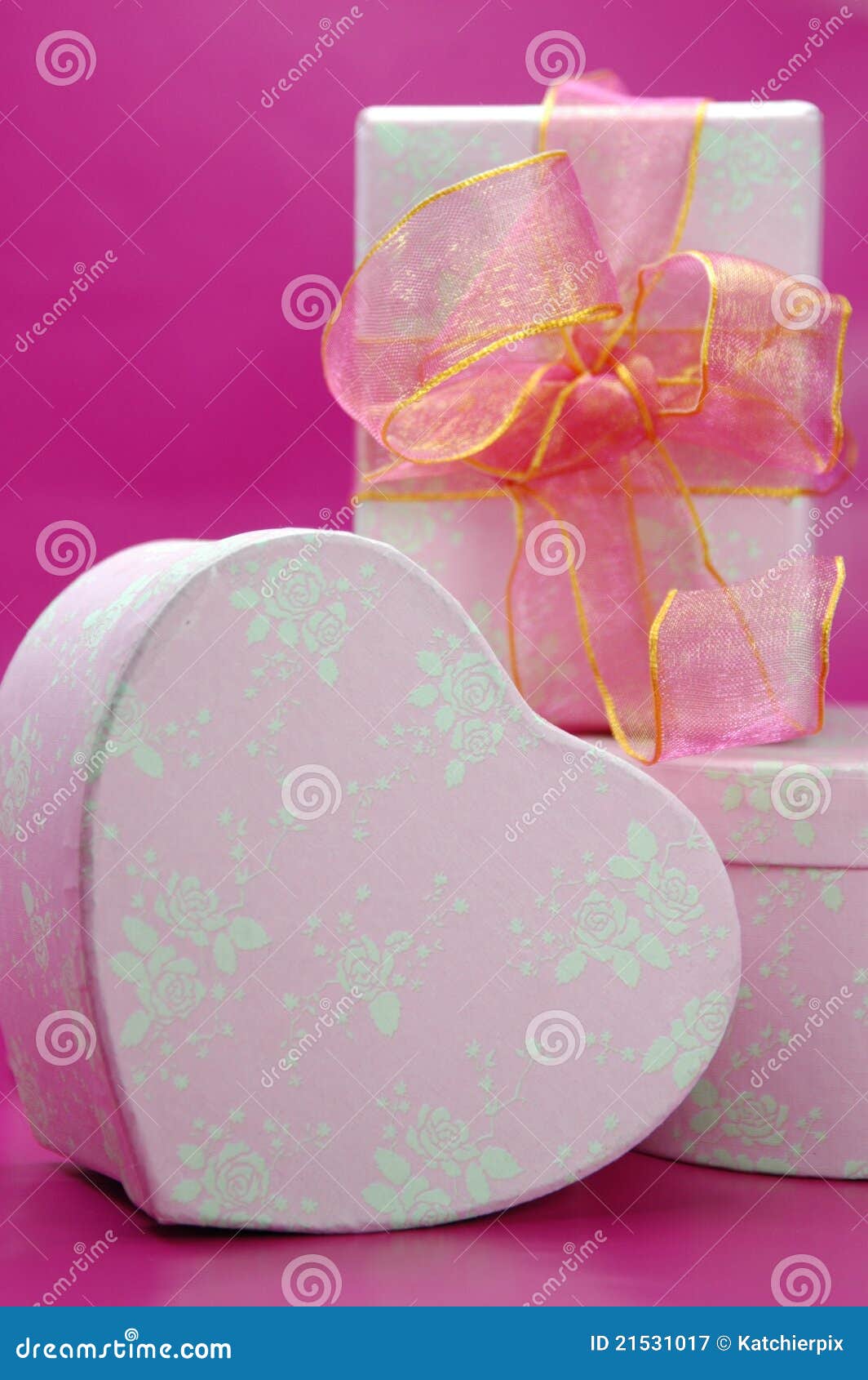 Pink Gift Boxes with Bow stock image. Image of present - 21531017