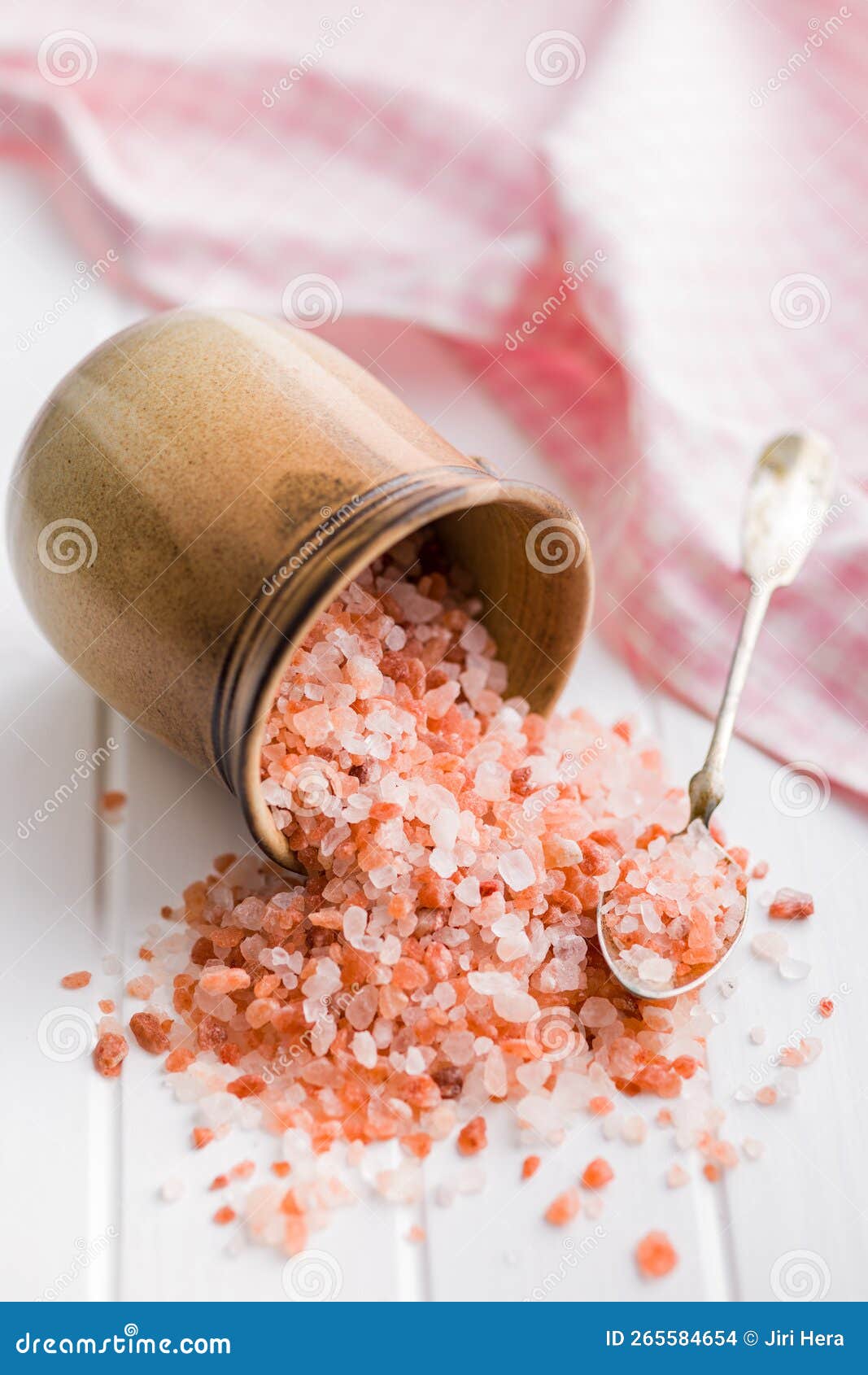 Pink Himalayan Salt on Kitchen Table Stock Photo - Image of himalayan ...