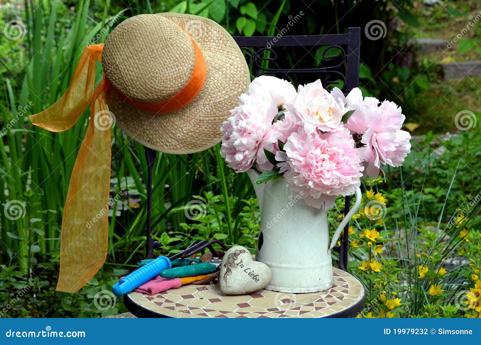 Pink Plower garden stock photo. Image of vase, roses - 19979232