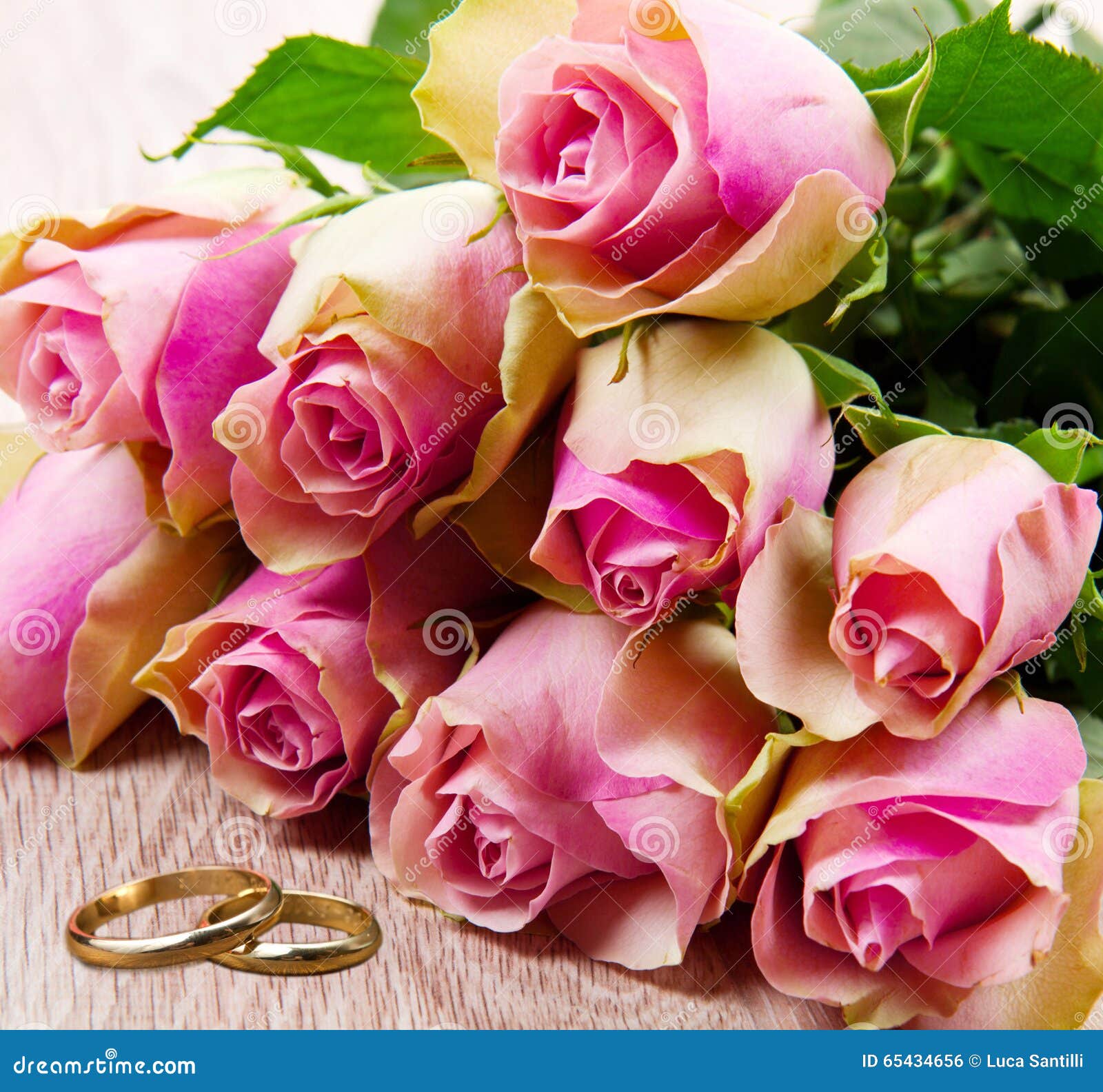 Pink Roses Isolated on Wood Stock Photo - Image of dating, flowers ...