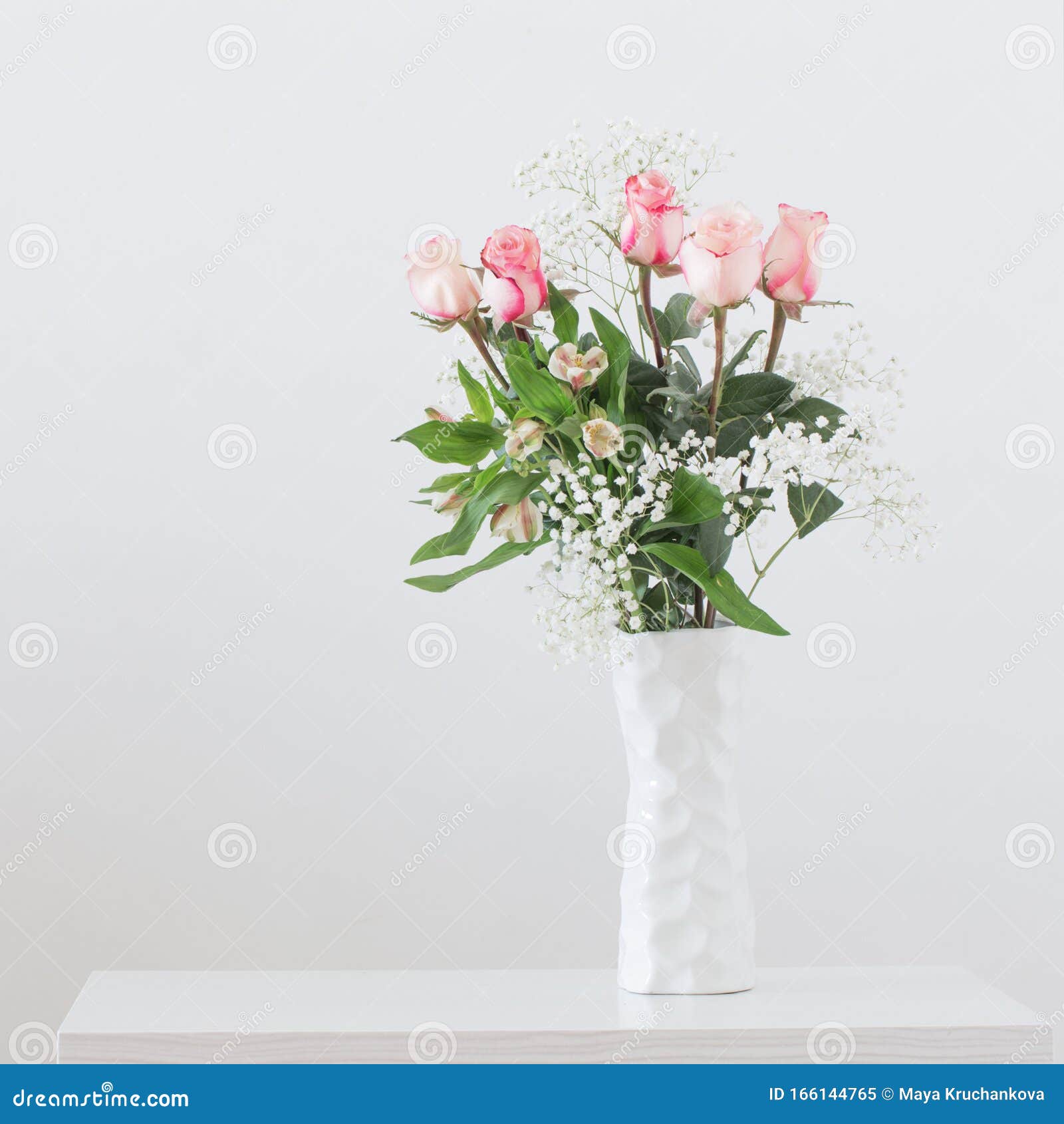 Pink roses in vase stock image. Image of fresh, color - 166144765