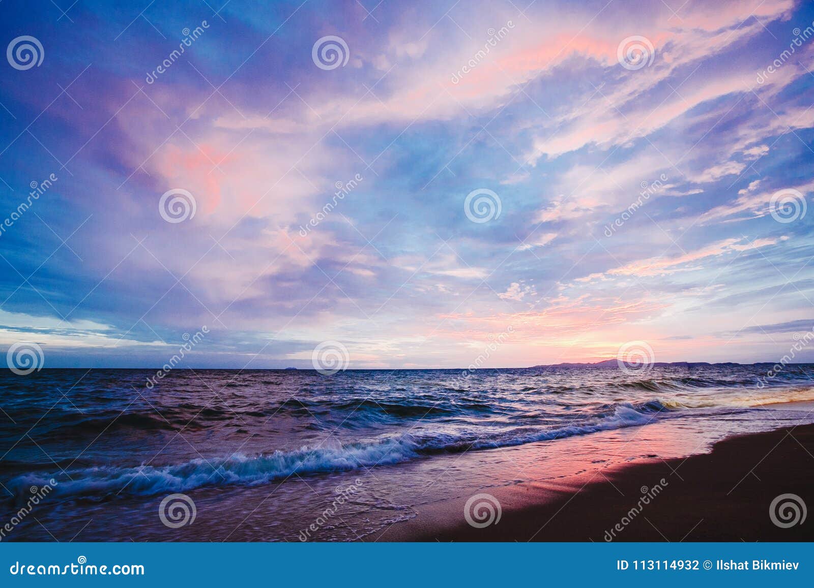 Pink Sunset on the Beach. Beach with Waves at Dusk Stock Photo - Image ...