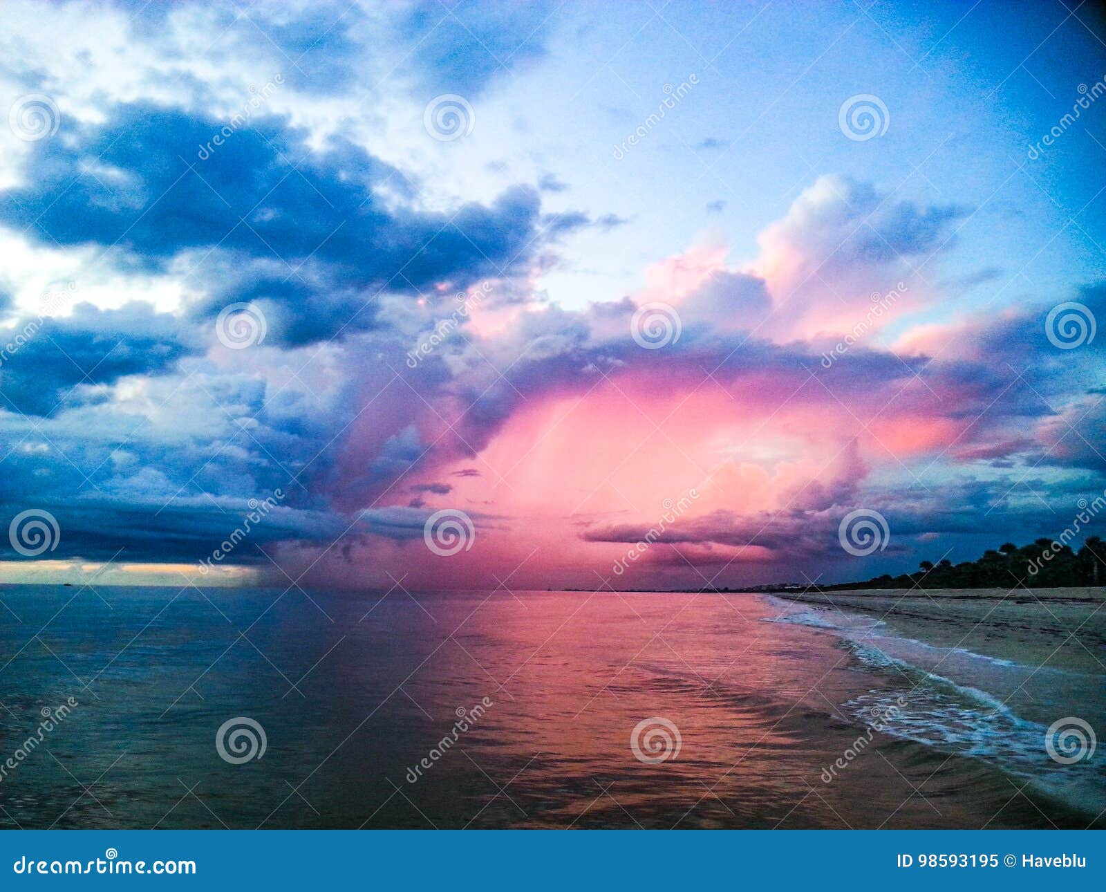 Pink Sunset Clouds Over Beach. Stock Image - Image of vibrant, bright ...