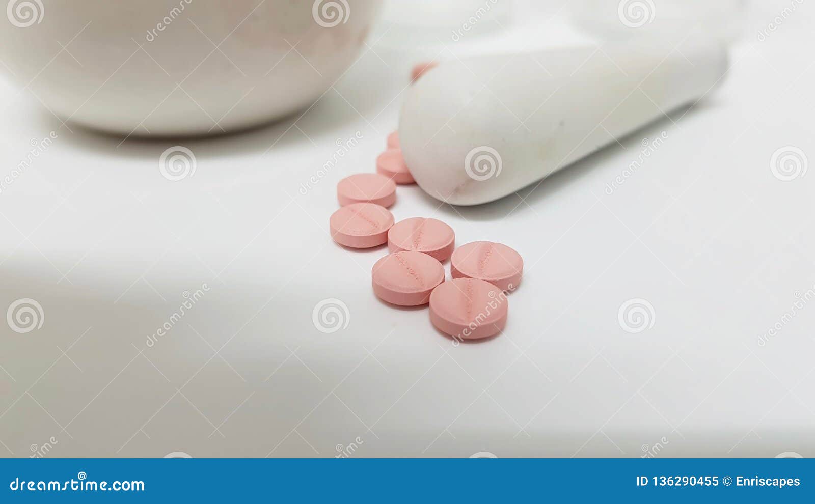 Pink tablets and mortar stock image. Image of drug, pill - 136290455