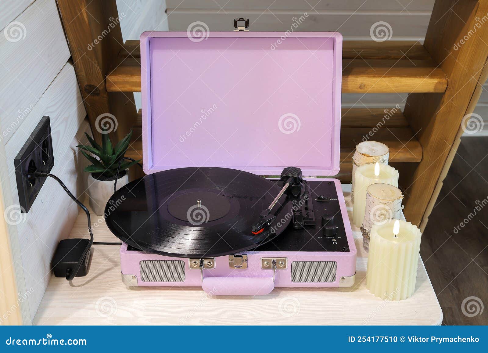 Pink vinyl record player stock photo. Image of listen - 254177510