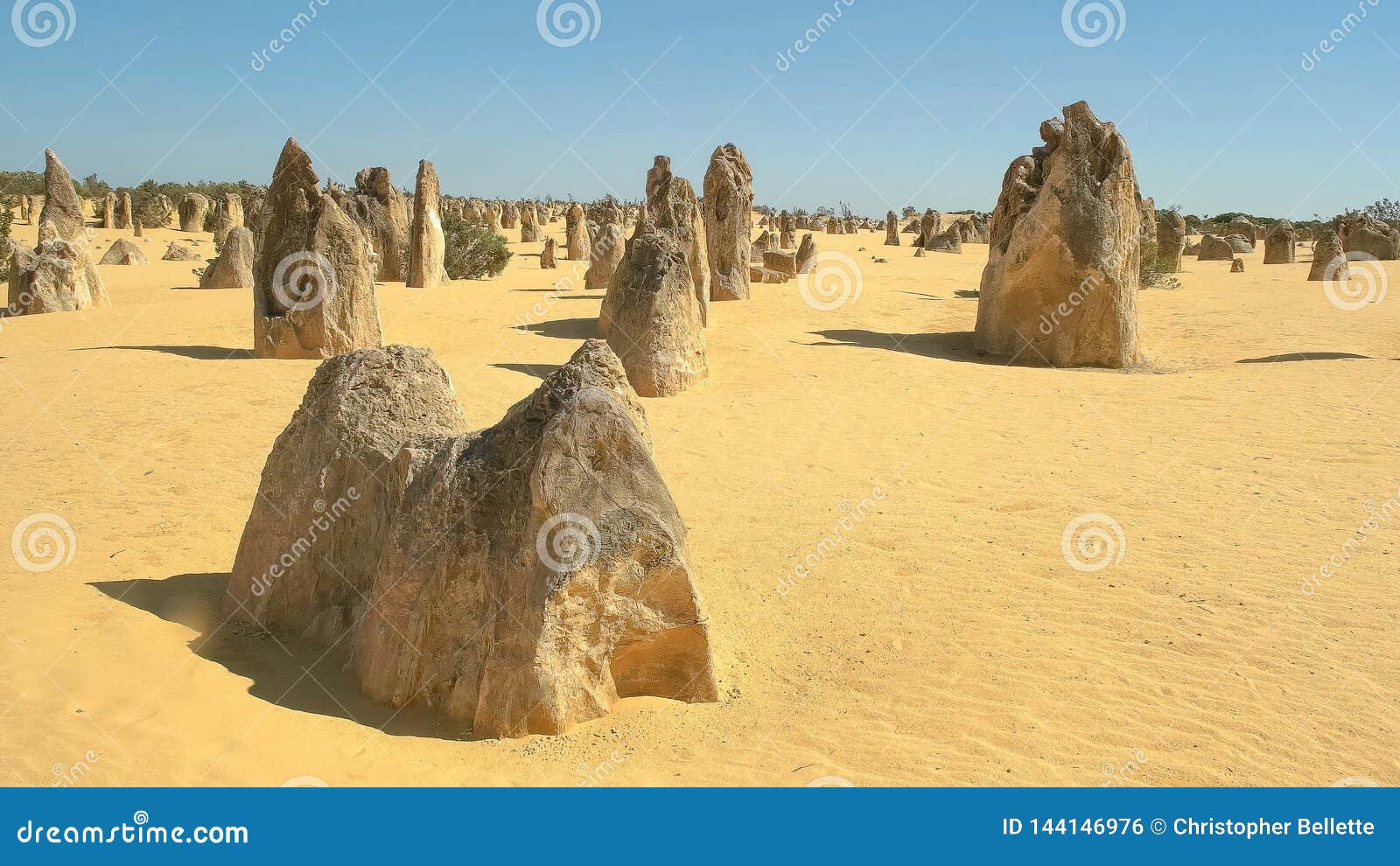 The Pinnacles, Unusual Rock Formations Near Perth Stock Photo - Image ...