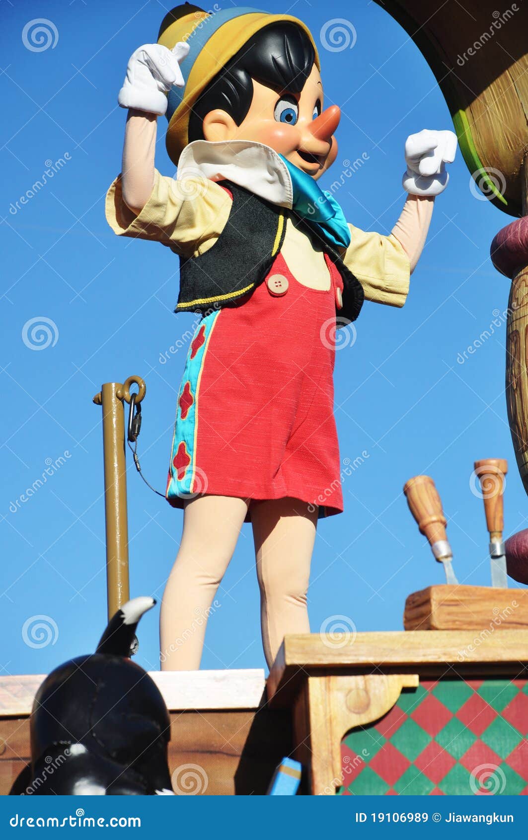 Pinocchio in a Dream Come True Celebrate Parade Editorial Stock Image ...