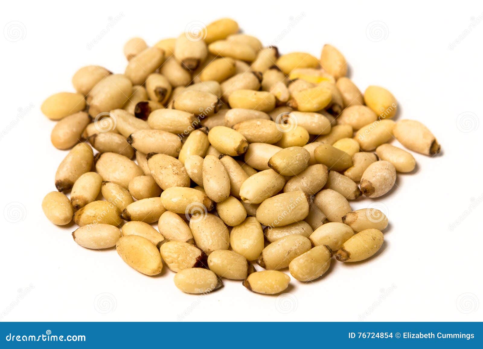 Pinoli fotografia stock. Immagine di ingredienti, commestibile - 76724854