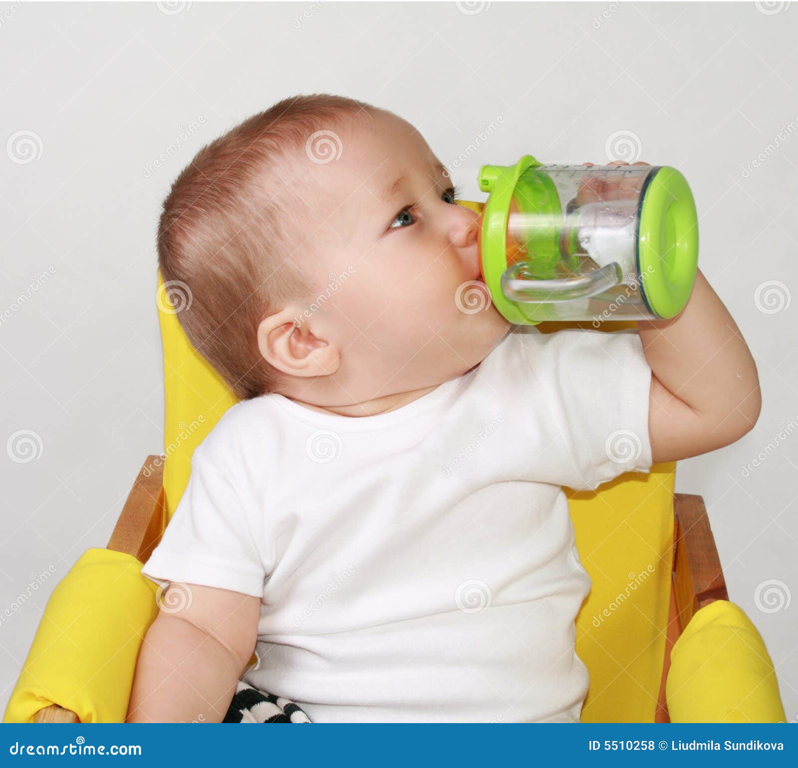 Pint baby stock photo. Image of potable, live, hand, careful - 5510258