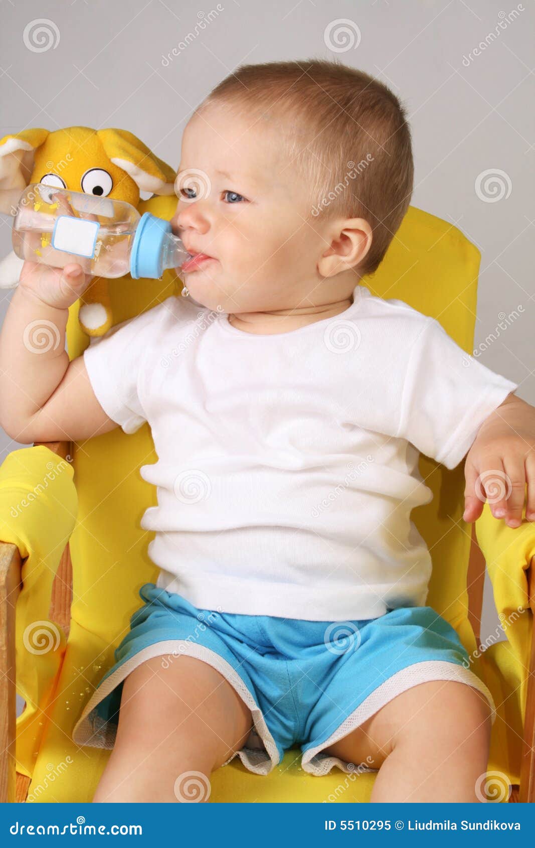 Pint baby stock image. Image of careful, independence - 5510295