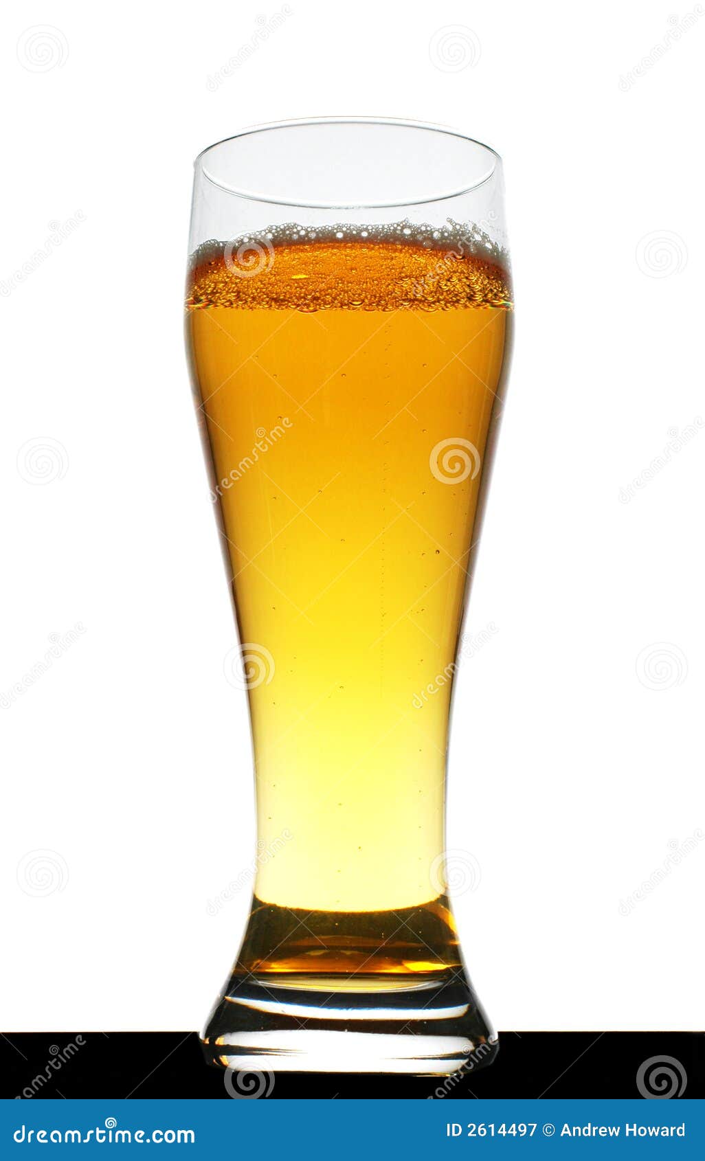 Pint of golden beer stock image. Image of chilled, bubbles - 2614497