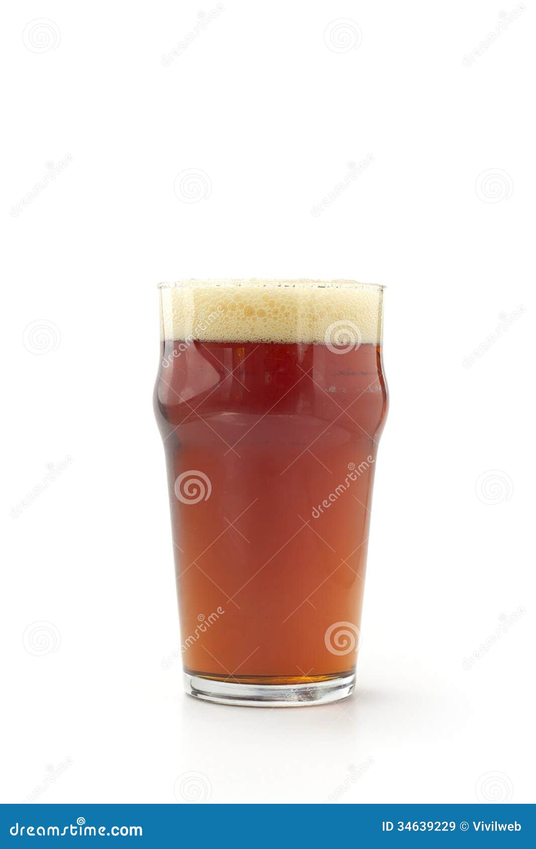 Pint van rood bier stock afbeelding. Image of drank, viering - 34639229