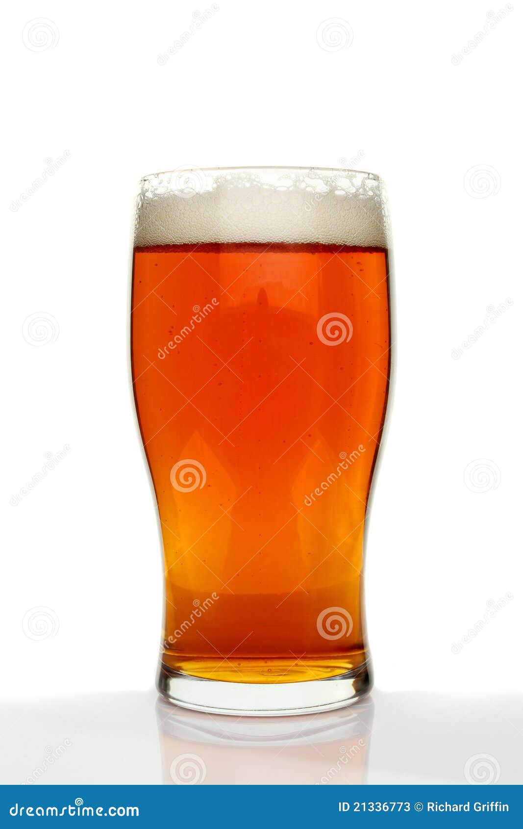Pinta di birra immagine stock. Immagine di birra, vetro - 21336773