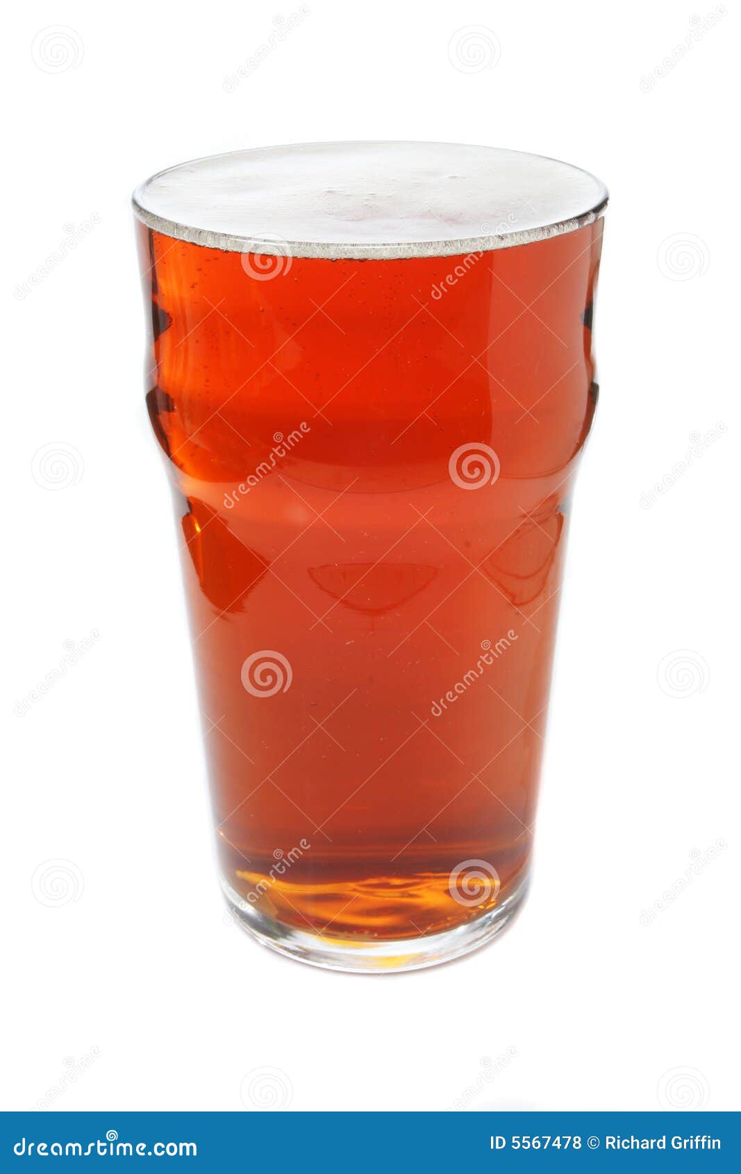 Pinta di birra fotografia stock. Immagine di bevanda, amaro - 5567478