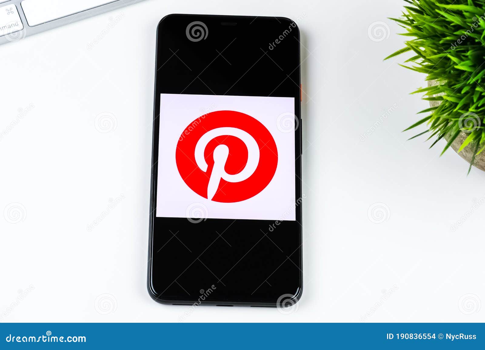 Pinterest App Logo on a Smartphone Screen. Editorial Stock Image ...
