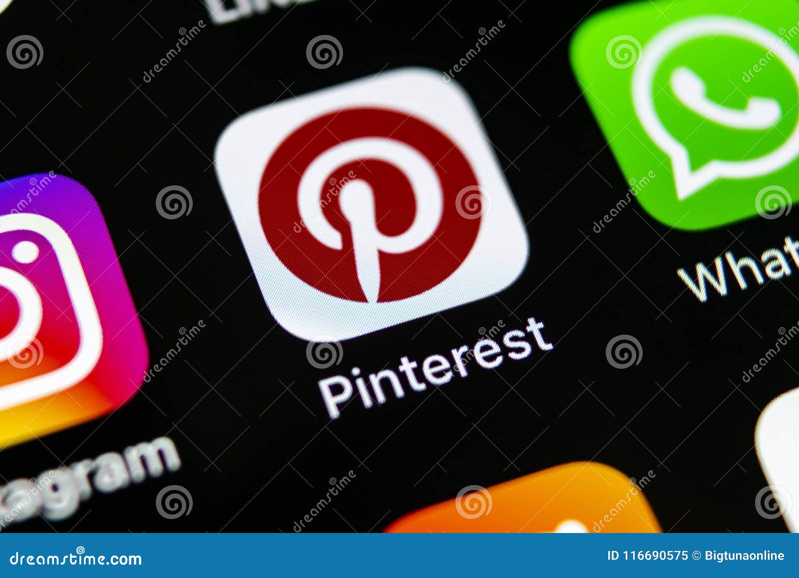 Pinterest Application Icon on Apple IPhone X Smartphone Screen ... Pinterest Application Icon on Apple IPhone X Smartphone Screen ...