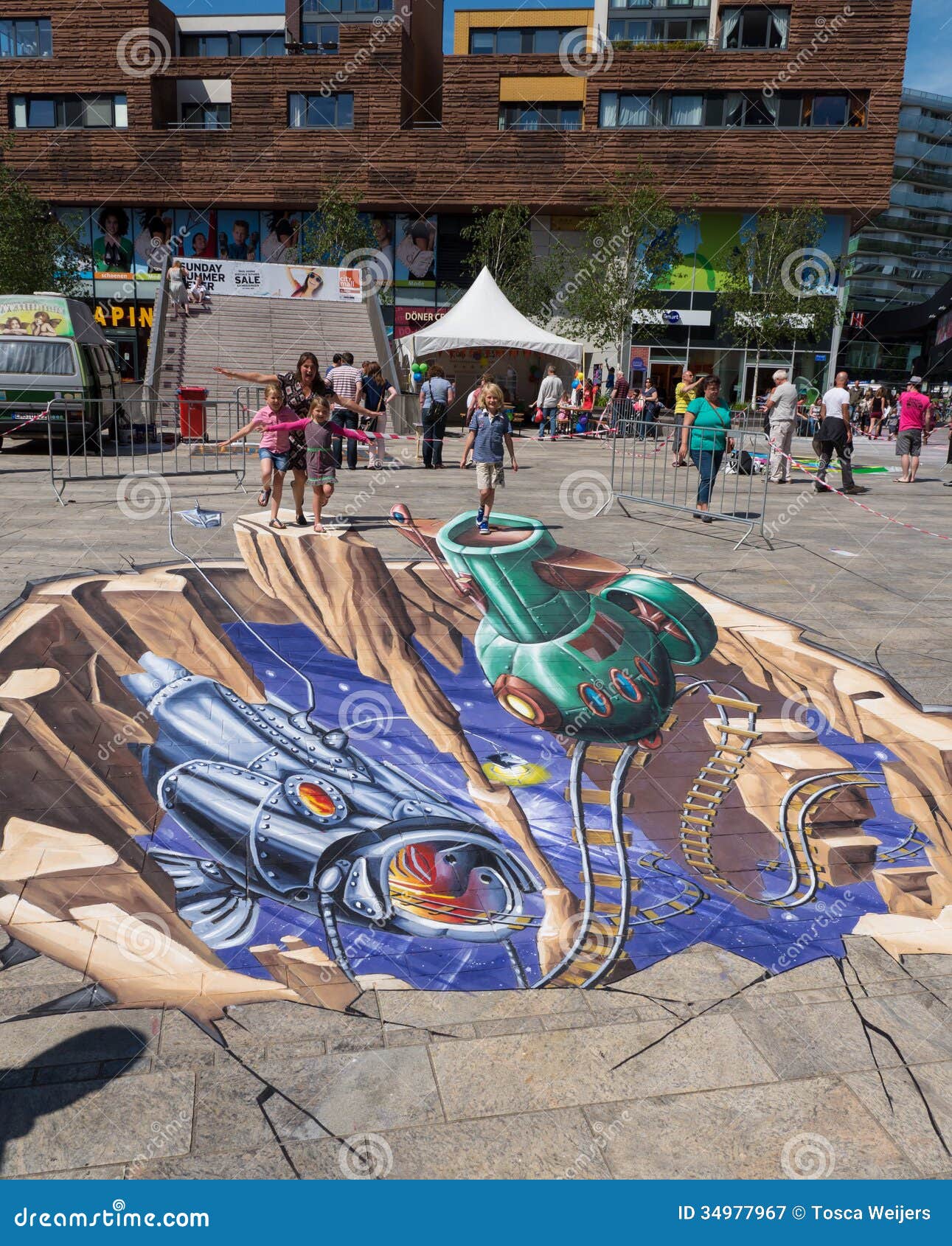 Pintura da rua em 3D fotografia editorial. Imagem de artesanal - 34977967