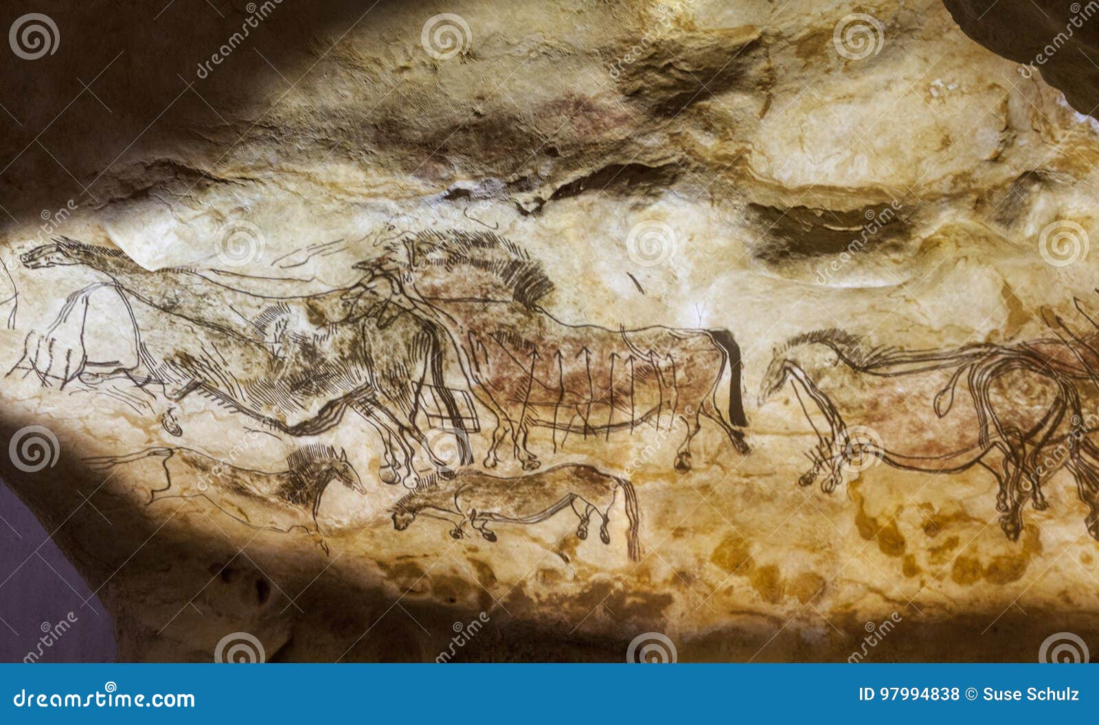 Pinturas De Cuevas De Lascaux Foto de archivo editorial - Imagen de ...