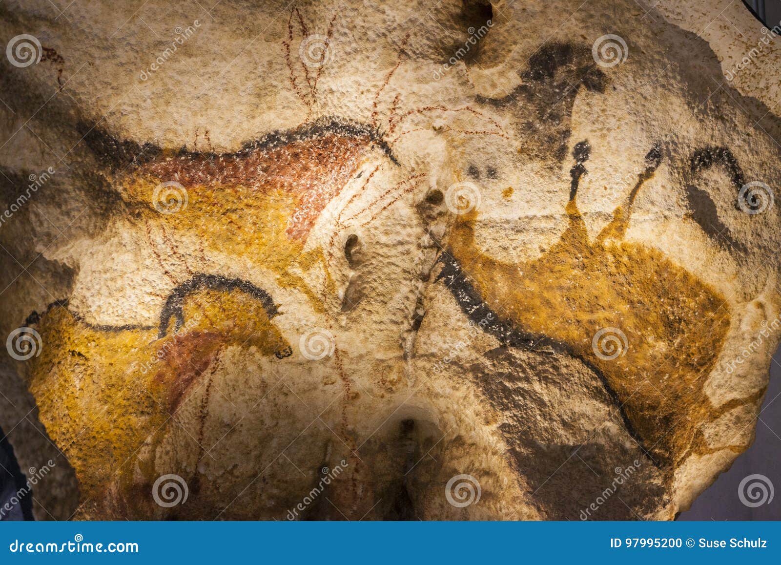 Pinturas De Cuevas De Lascaux Imagen editorial - Imagen de francia ...
