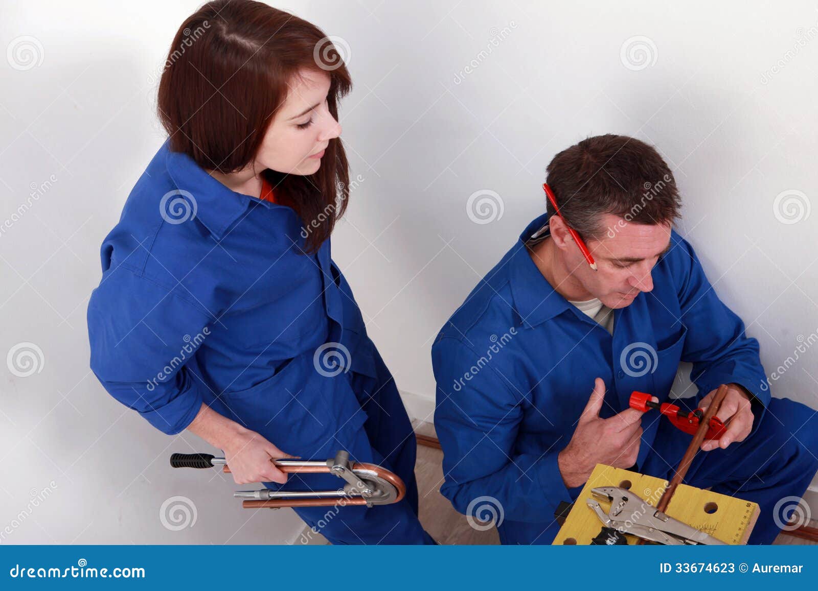 Pipe= Del Rame Di Taglio Dell'idraulico Immagine Stock - Immagine di ...