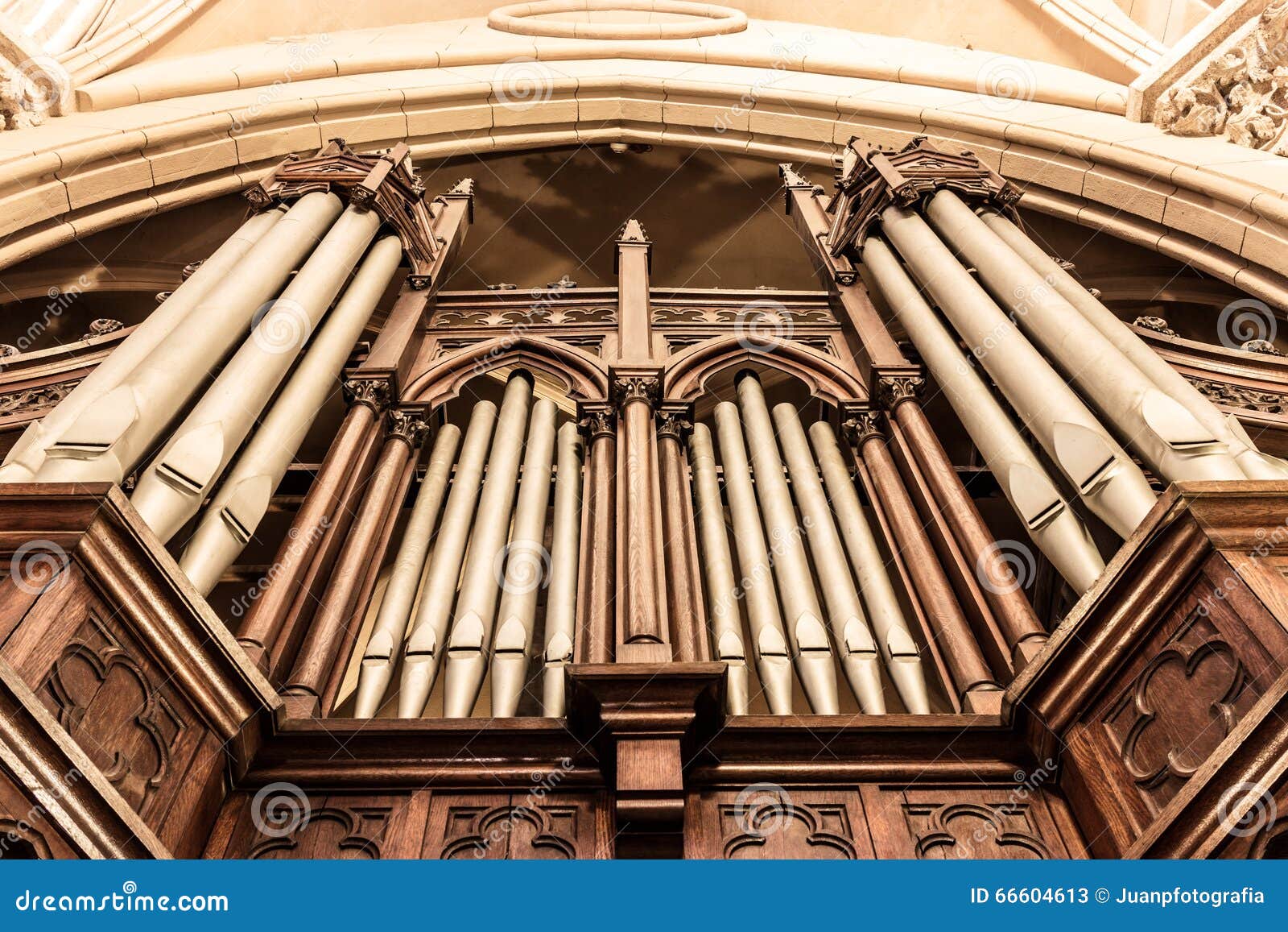 Pipe Organ Royalty-Free Stock Photo | CartoonDealer.com #9006555