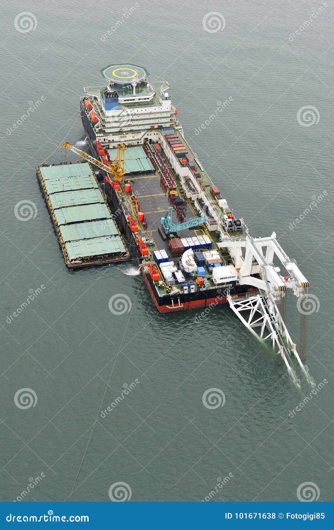 The pipelaying barge stock photo. Image of harbor, barge - 101671638