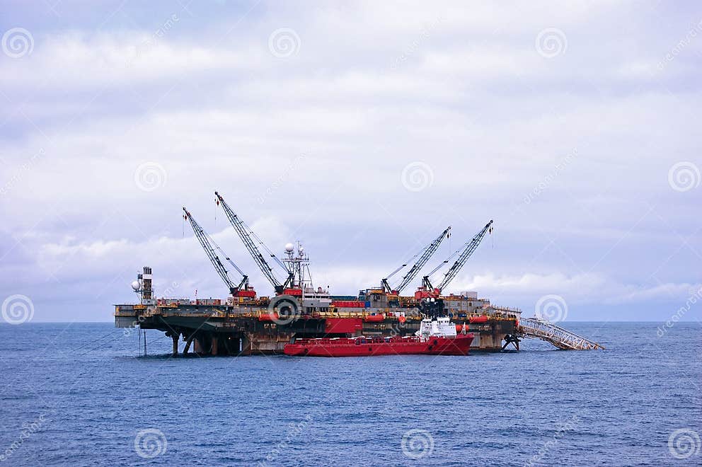 Pipelaying Barge Working in North Sea Stock Photo - Image of ...