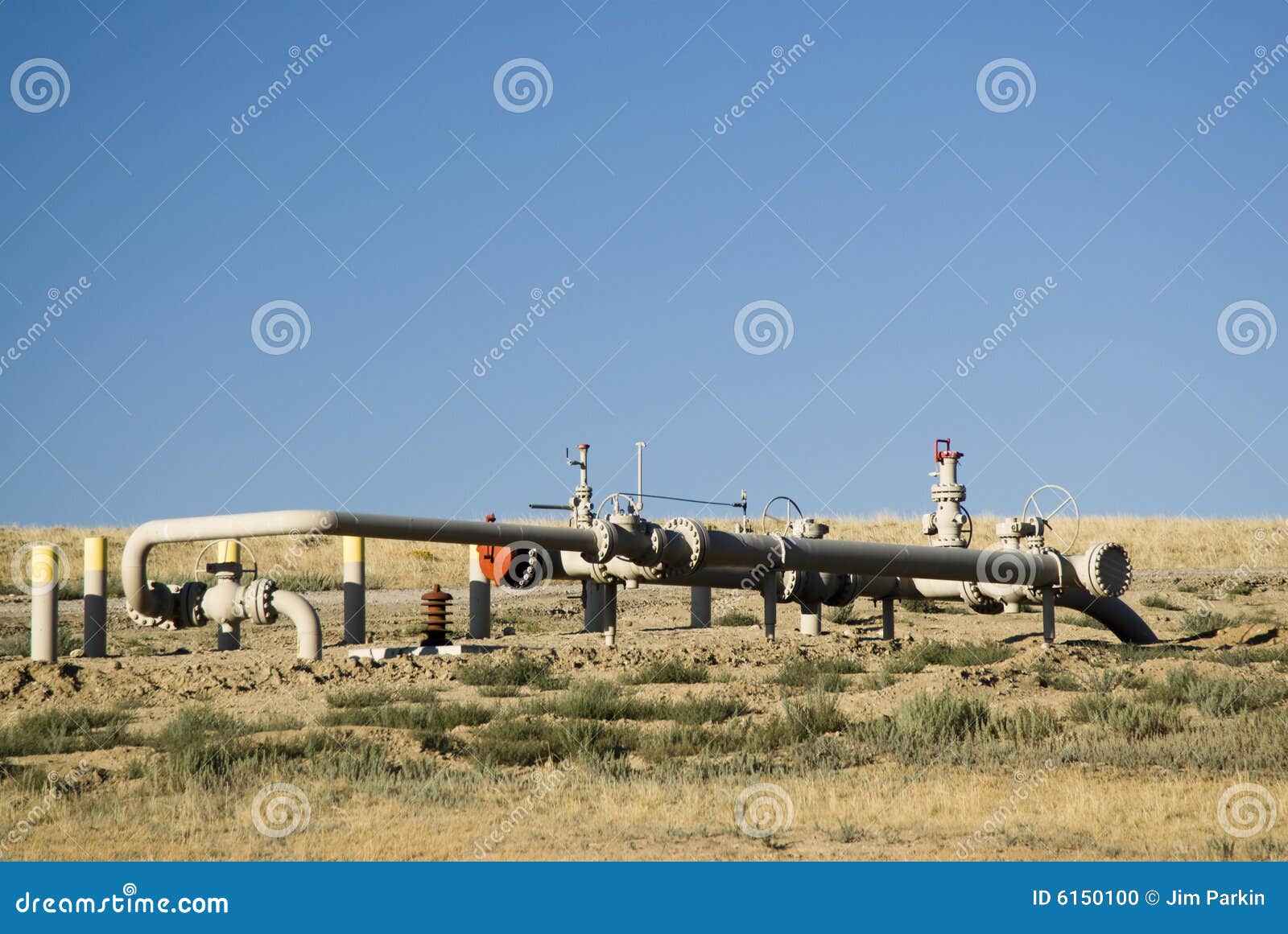 Pipeline valving stock photo. Image of petrochemical, horizontal - 6150100