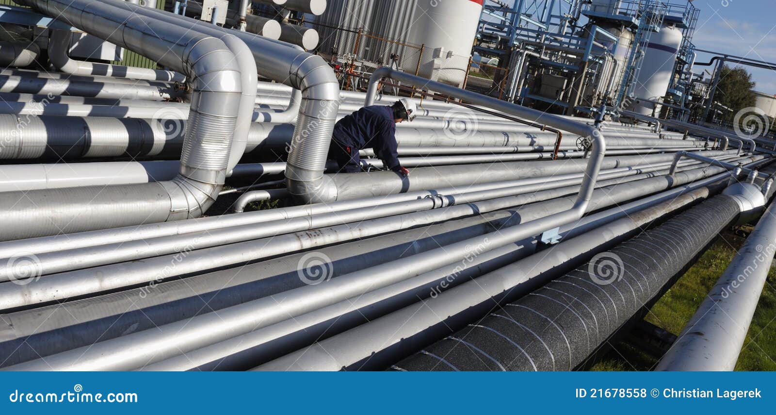 Pipelines and oil refinery stock photo. Image of storage - 21678558