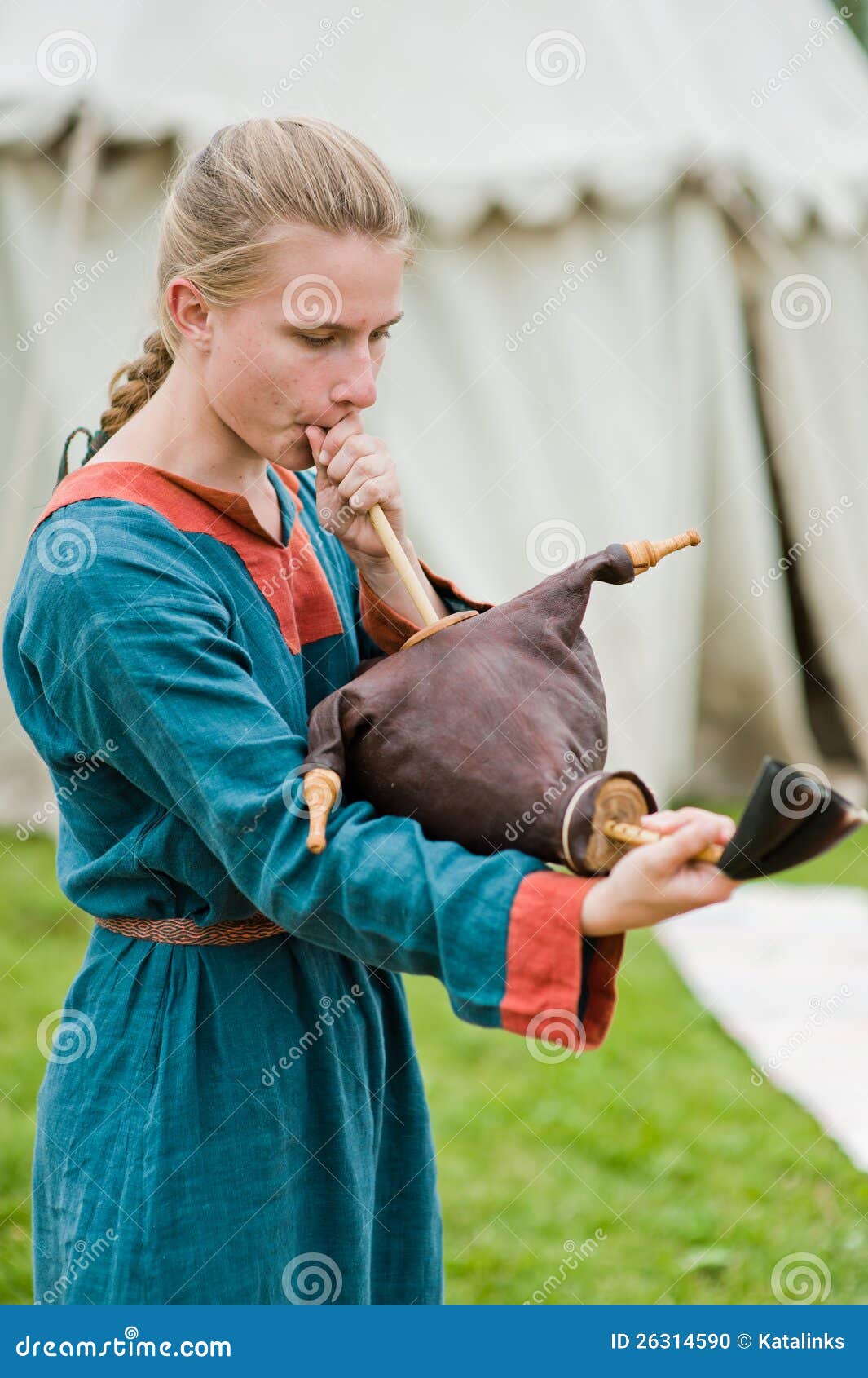 Piper with Retro Bagpipe Outdoor Editorial Image - Image of outside ...