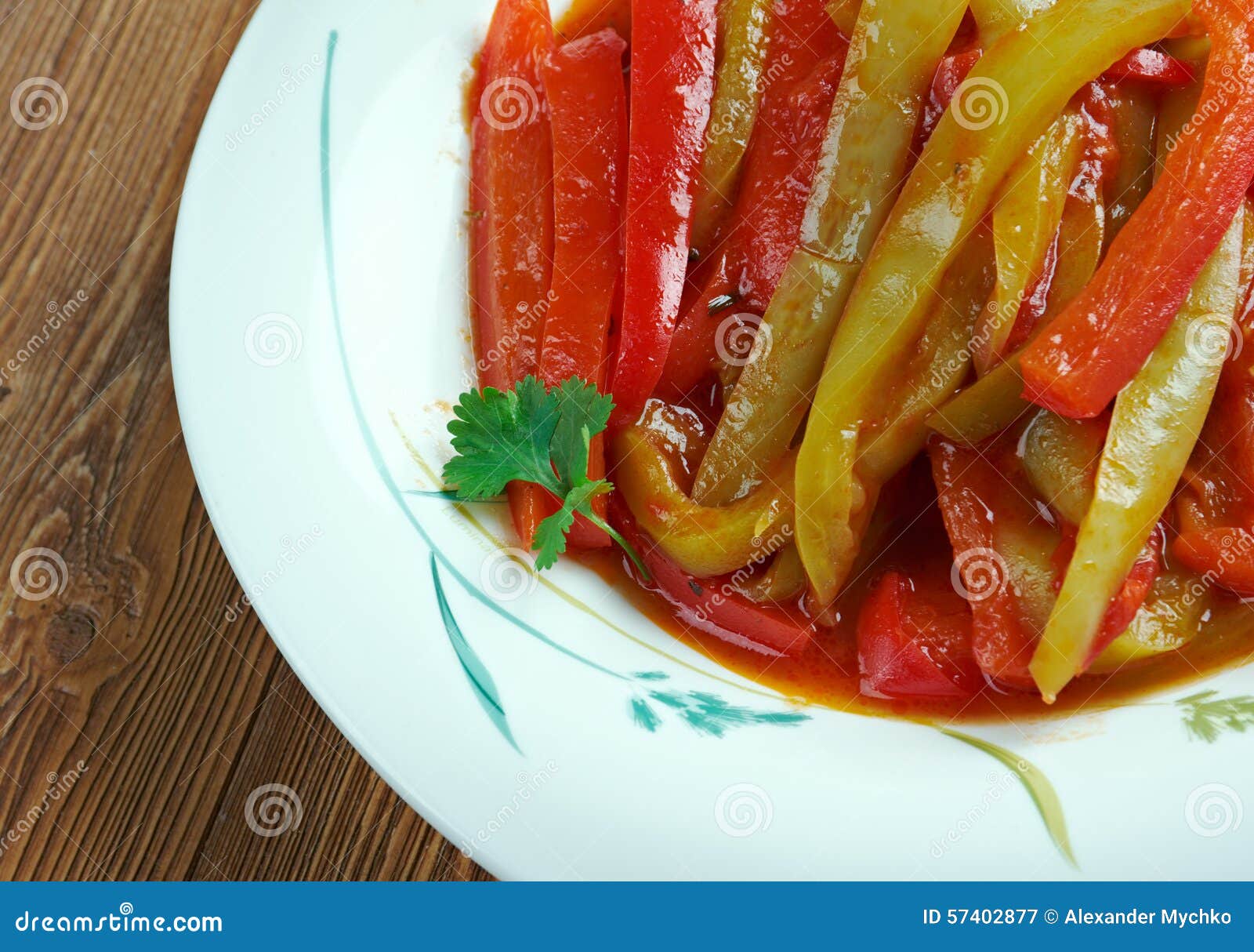 Piperade image stock. Image du oignon, manger, poivre - 57402877