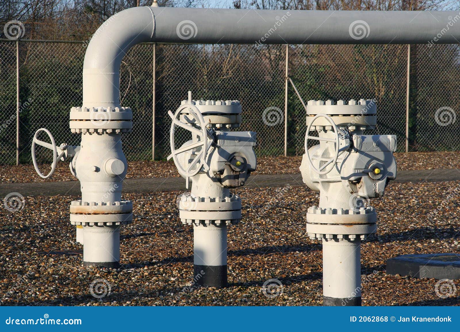 Pipes de gaz photo stock. Image du noix, ingénierie, boulons - 2062868