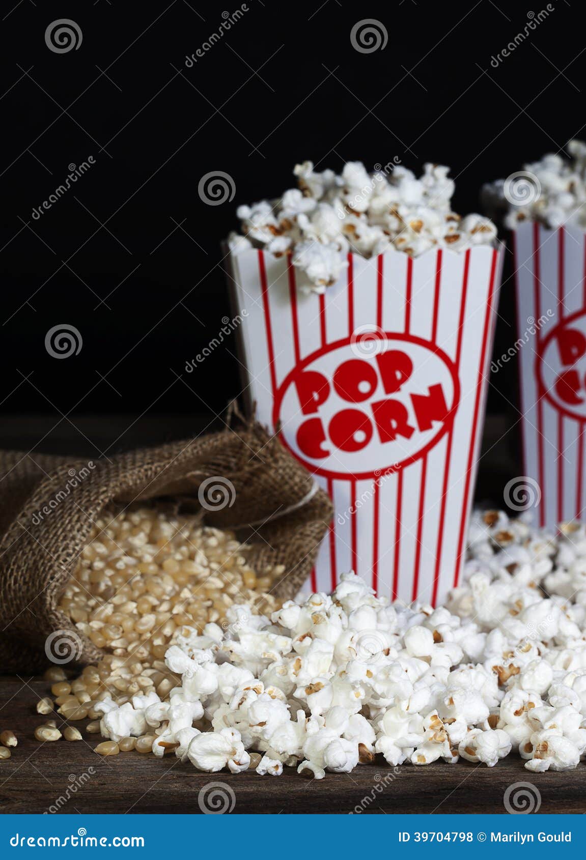 Pipoca foto de stock. Imagem de estalado, pipoca, saco - 39704798