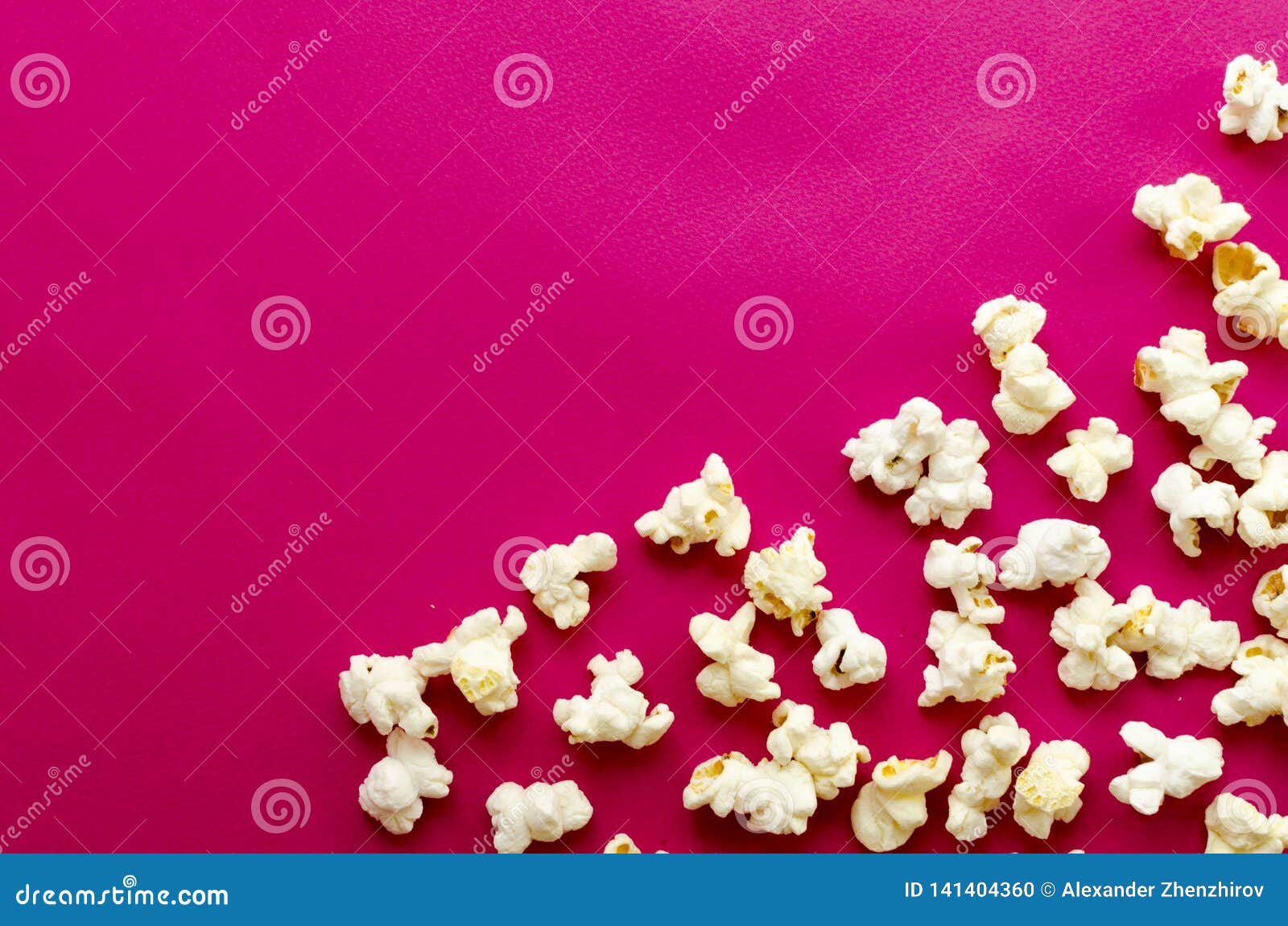 Pipoca No Fundo Cor-de-rosa Foto de Stock - Imagem de macio, vista ...