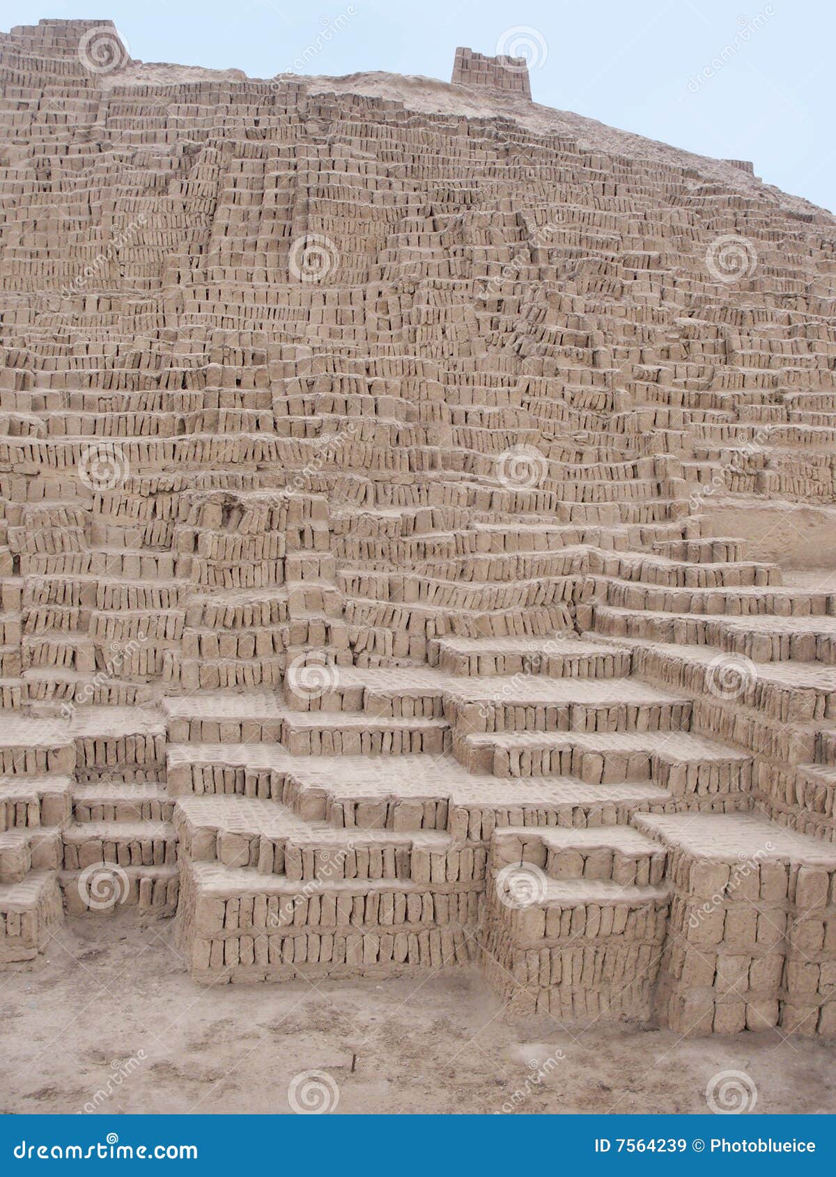 Pirámide De Huaca Pucllana En Lima Perú Imagen de archivo - Imagen de ...