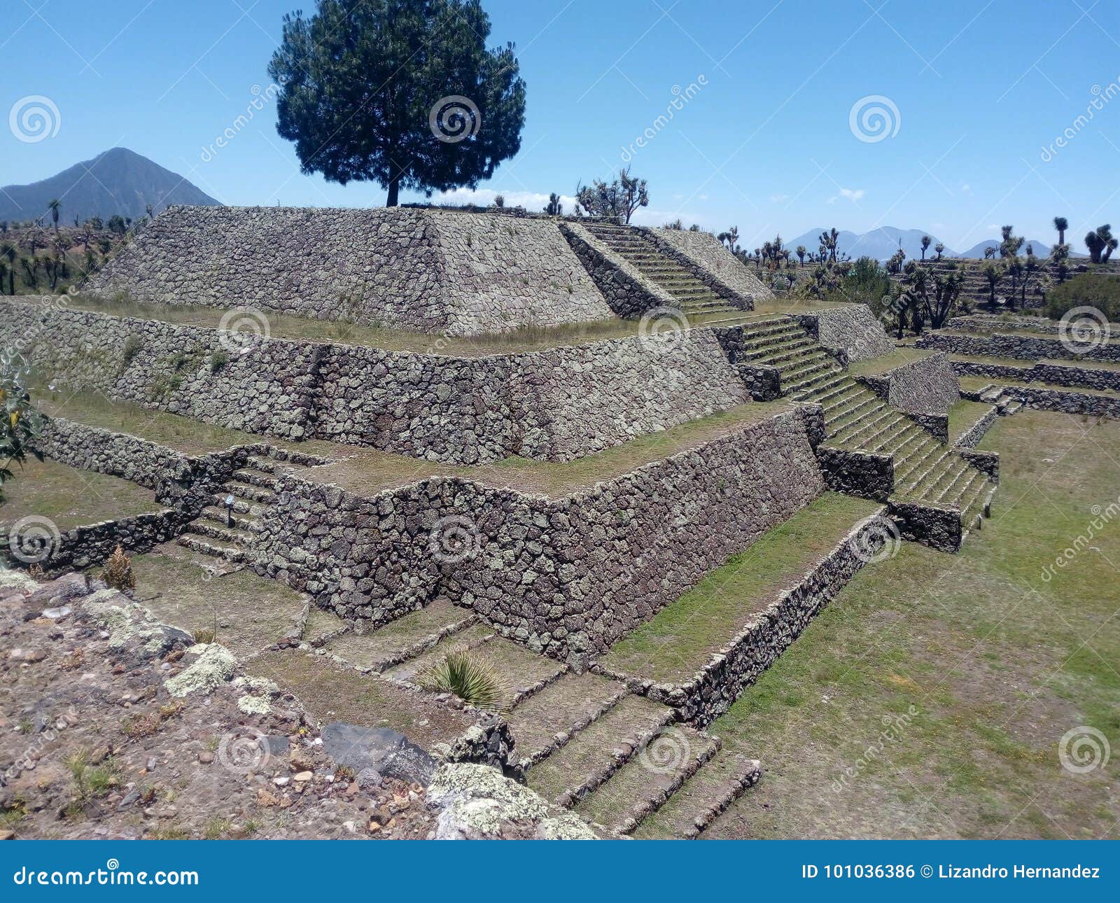 Piramid стоковое фото. изображение насчитывающей мексика - 101036386